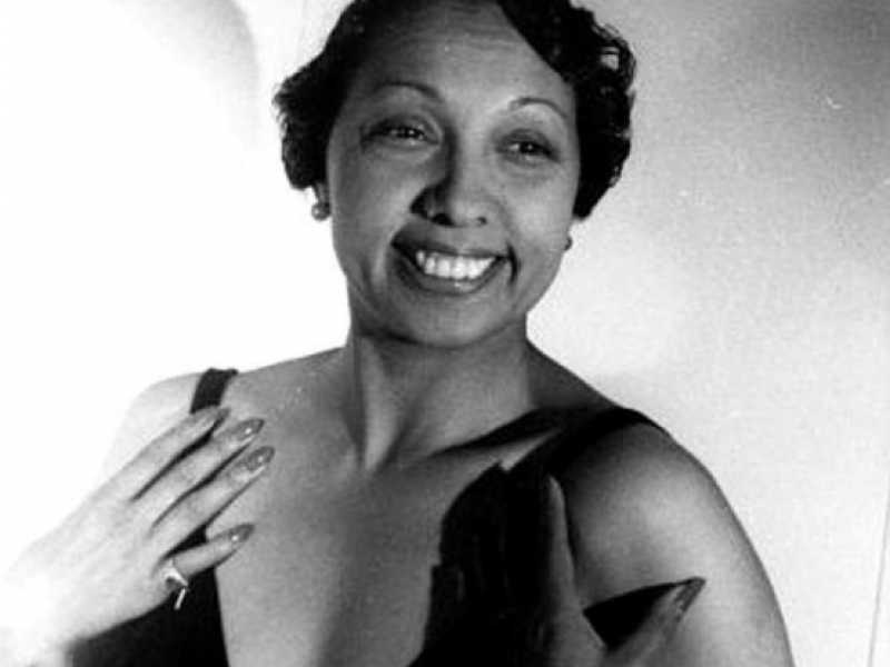 She Left This Country And Reached The Most Unimaginable Height of ...